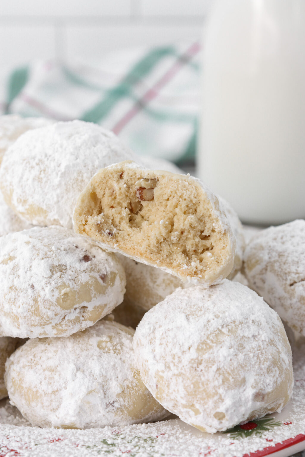 Classic Christmas Snowball Cookies -thetickledtastebud